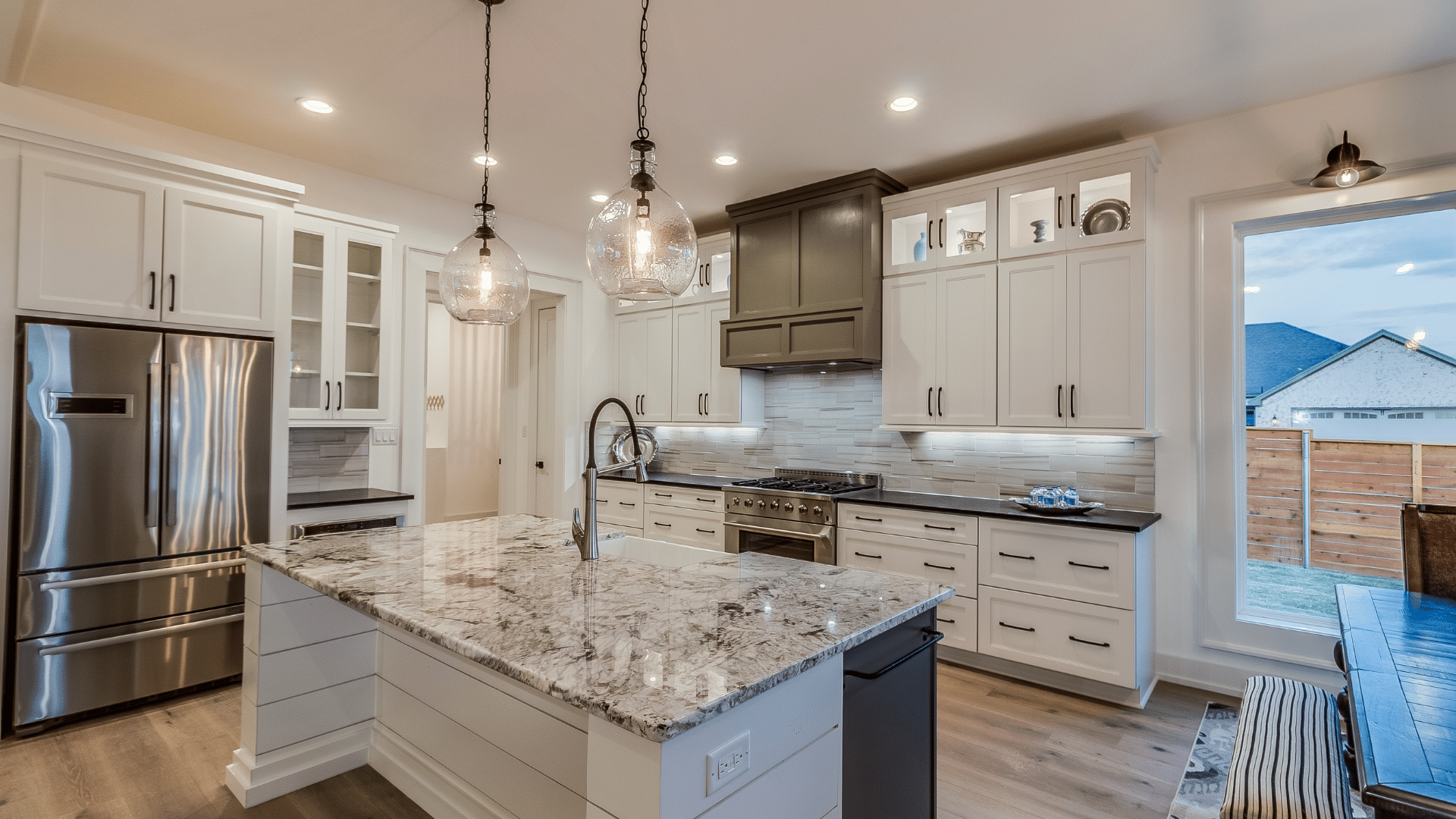 Sleek Modern Kitchen Countertops: Top 5 Picks & Design Ideas - DM ...